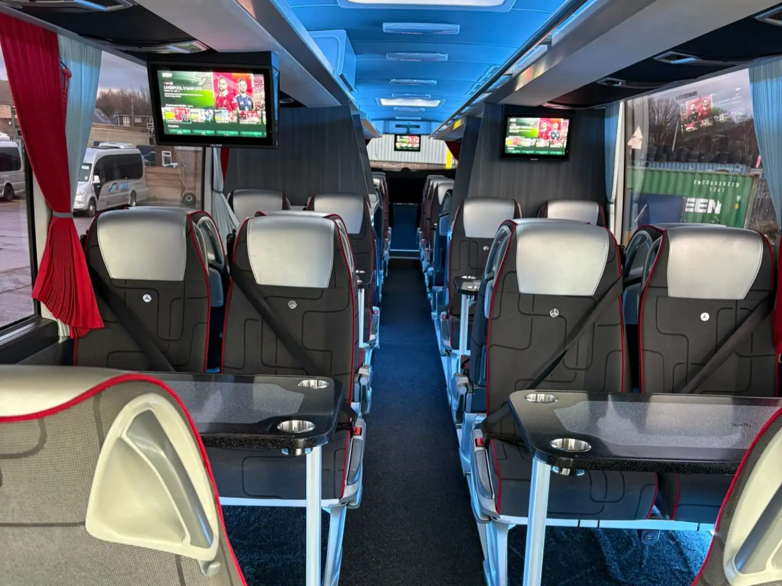 Luxury Team Coach Hire In Yorkshire - 38-Seater Leeds, Wakefield